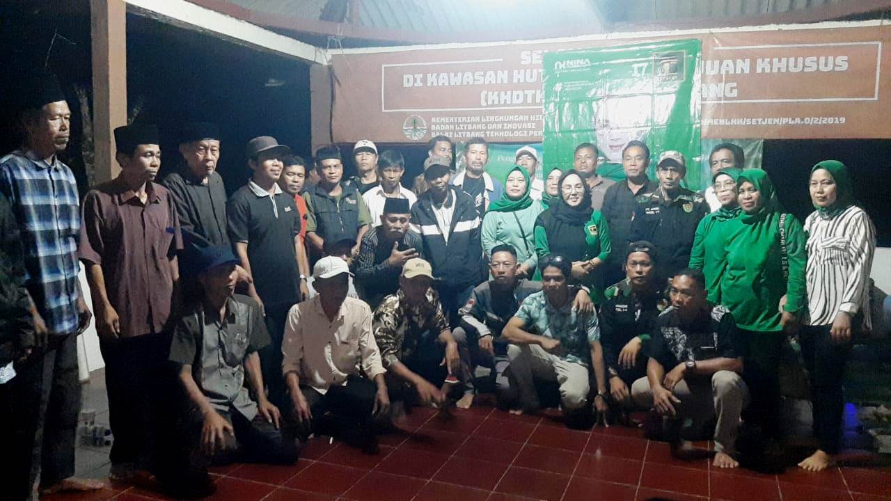 Warga Gintung Cilejet Deklarasikan Pilih Hj. Nina Kurniasih dari PPP Menjadi Anggota DPRD ...