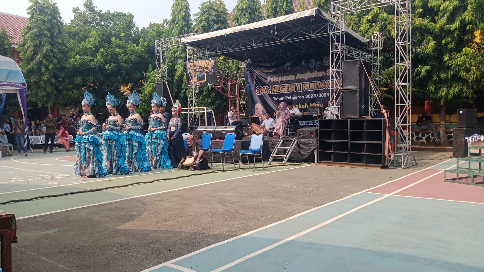 Camat Purwadadi Hadiri Perpisahan SMA Negeri 1 Purwadadi Subang – KUPAS ...
