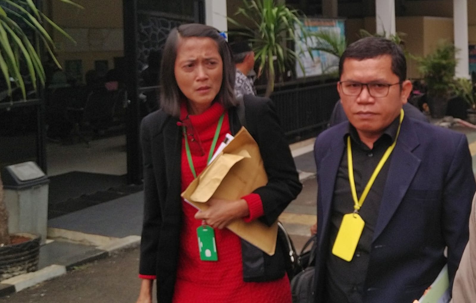 Bunda Maya IBN Sambangi Pengadilan Agama Depok, Ada Apakah? – KUPAS MERDEKA